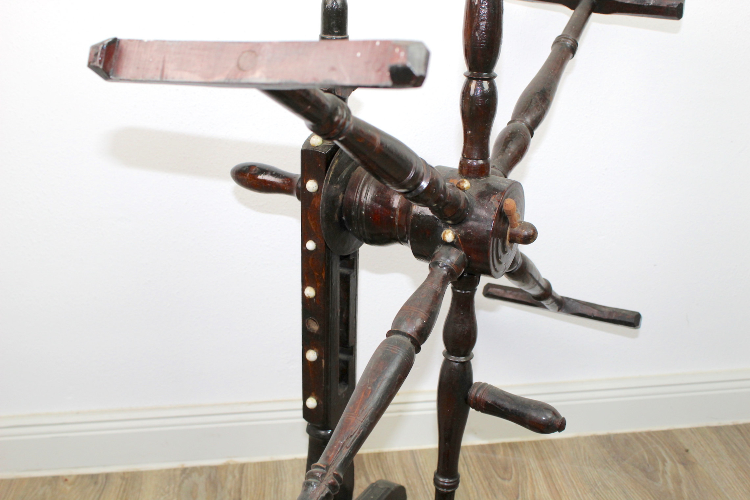 Antikes Spinnrad aus Holz | Vintage | Mon Ami(e) Vintage